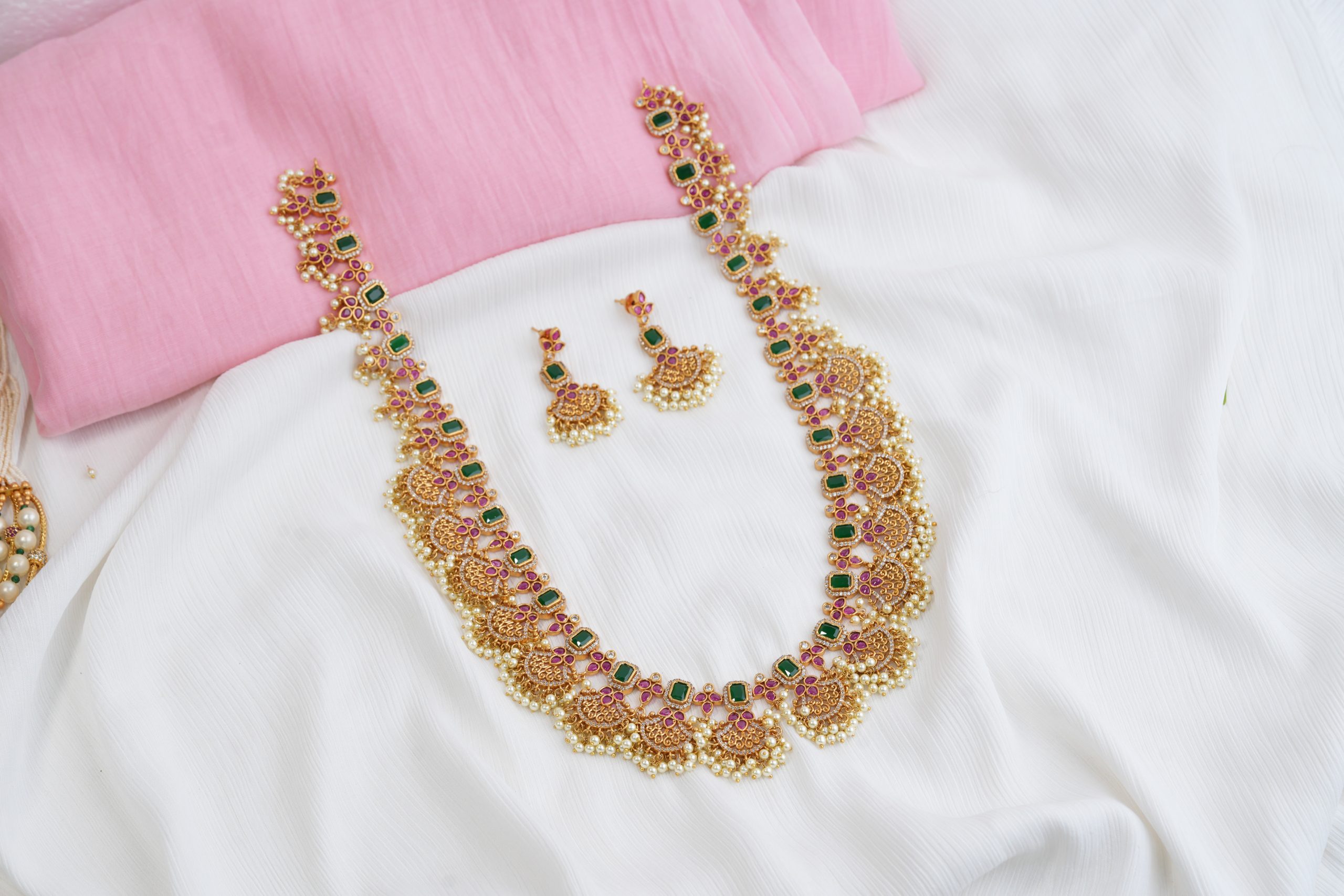 Pearl Hang Antique Green Stone Set of Necklace with Earrings ( N-394 ...