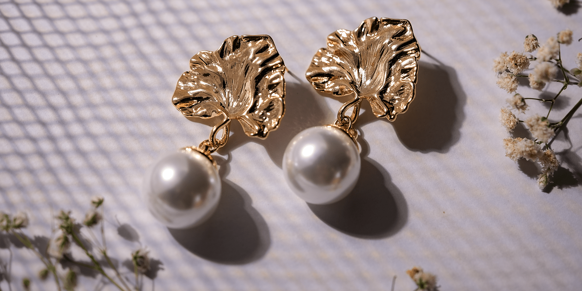 Leaf & Pearl Earrings (E-511) - vosgi