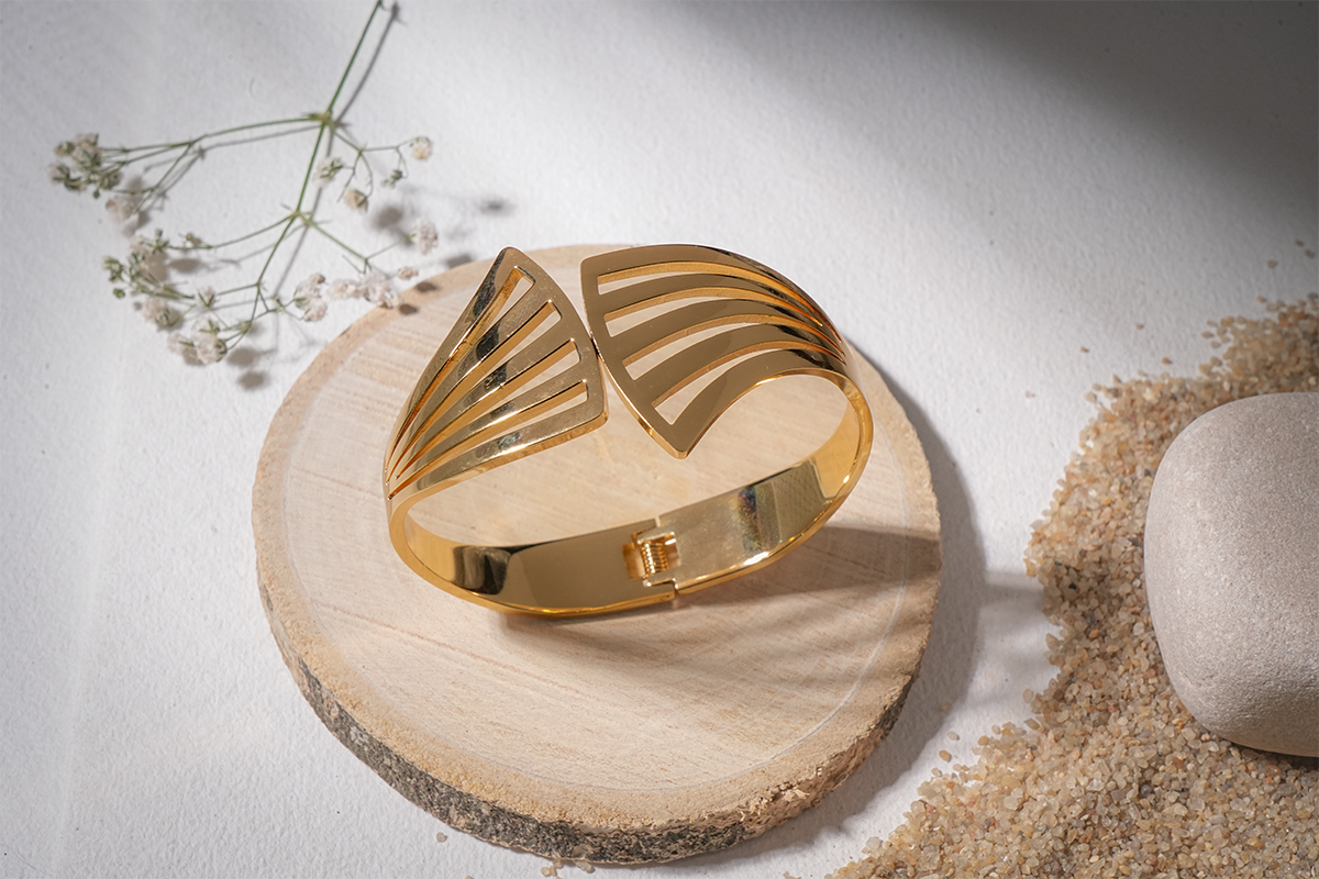Waves Cuff Bracelet (BR 237) - vosgi